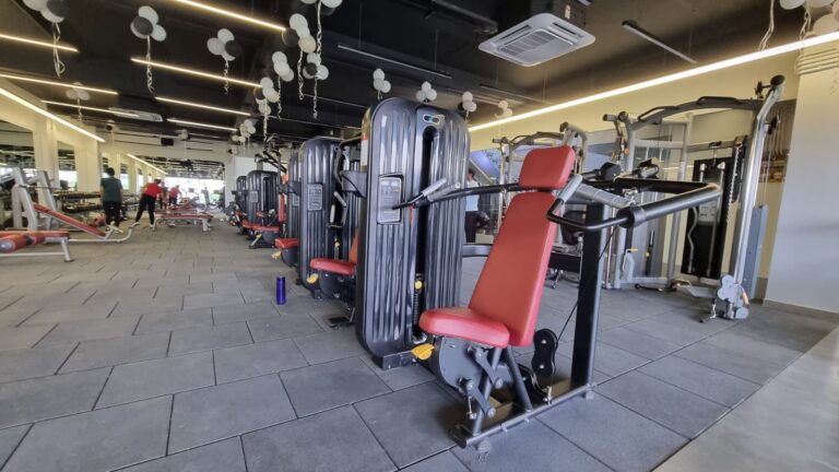 Rk Fitness By Rohit Khatri-Largest & Best Premium Gym In Dwarka